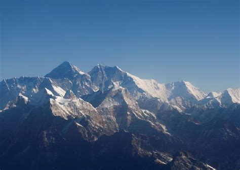 3 Nepali Sherpa Climbers Go Missing On Everest Asia News Asiaone