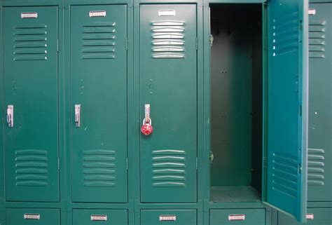 Школьные шкафчики фон Zefirka Club фото и картинки