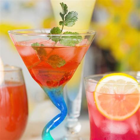 Celebrate Spring With 10 Refreshing Cocktails Ehow