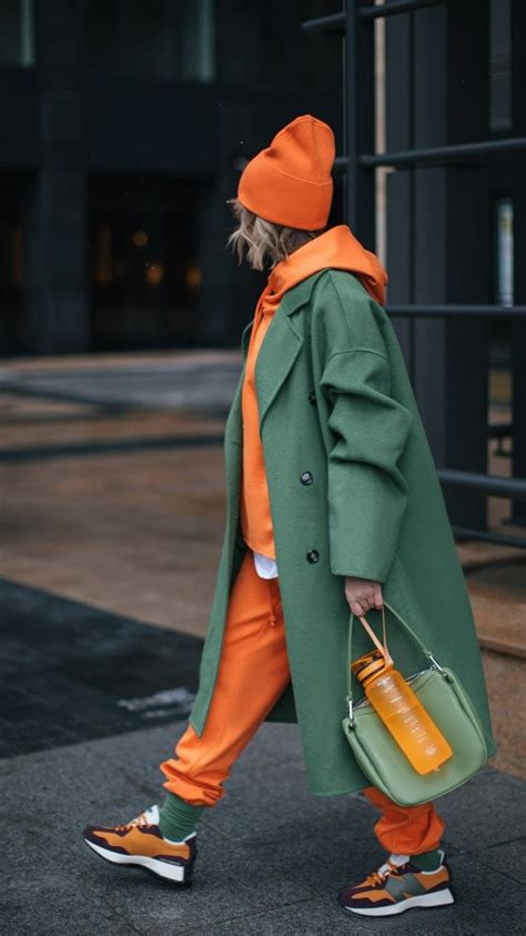 Pin Di Irina Cher Va Su Street Style УЛИЧНАЯ МОДА Idee Di Moda Abiti Di Lavoro Casual Idee