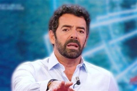 Alberto Matano Svela Il Suo Lato Imbarazzante A La Vita In Diretta Ho