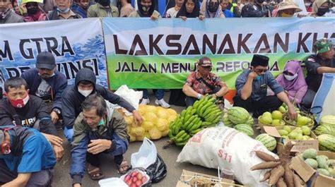 Petani Ngeluh Banyak Lahan Nganggur Dikuasai BUMN Dan Swasta Ridwan Kamil Mubazir Itu Teman Setan