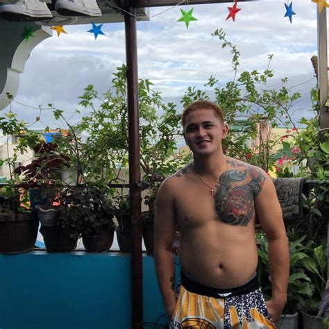 Versa Dadbod In Town Filipino Male Escort In Manila