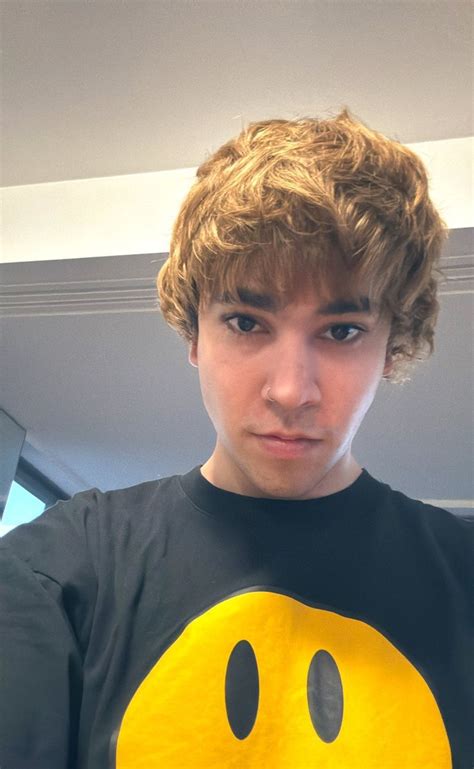 Spreen En 2025 Celebridades Divertidas Fotos De Novio Lindo Personas Increibles