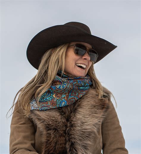 Yellowstone Collection Schaefer Outfitter