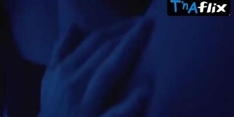 Alexandra Daddario Sexy Scene In Alexandra Daddario Kissing And Sex