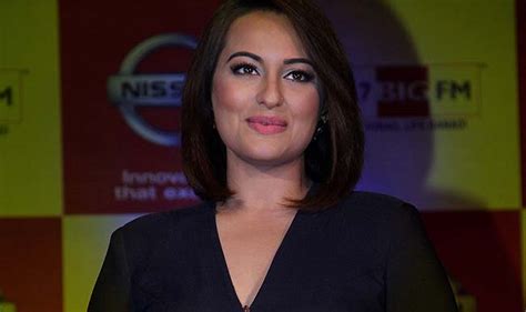 Sonakshi Sinha Taunts Deepika Padukones My Choice Having Sex Outside