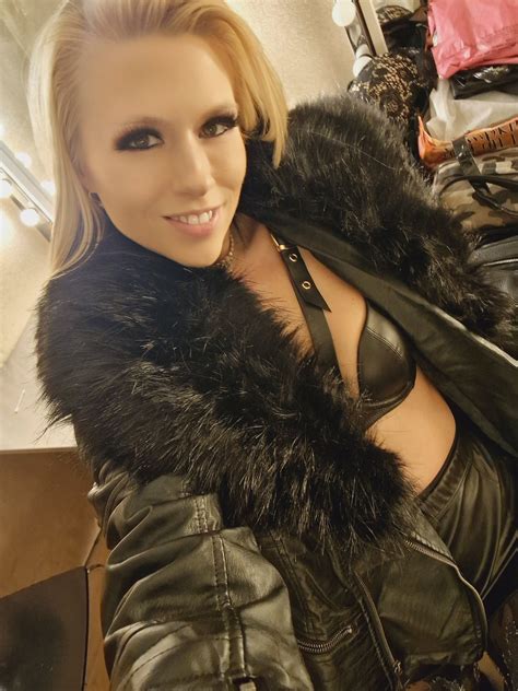 Tw Pornstars Pic Michelle Moist Twitter Xpanded Tv Sky