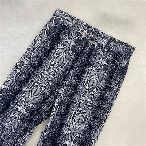 Sculptor Python Pants 후루츠패밀리