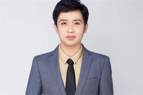 才华横溢的cpa 讲师——杜威老师辅导考试音乐