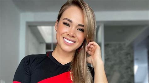 Jossmery Toledo hace caso omiso de las críticas y celebra su cumpleaños