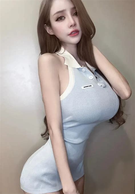 Yuan Xin สาวสวยกับหน้าอกไซส์ F เน็ตไอดอลเบอร์ต้นๆของเอเชีย