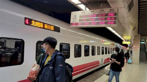 台鐵神秘422列車 樹林到左營另類環島藏驚喜 新聞 Rti 中央廣播電臺