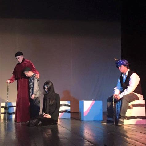 თელავის N4 სკოლის სპექტაკლმა მაყურებლის მხრიდან დიდი ოვაციები გამოიწვია ეტალონი