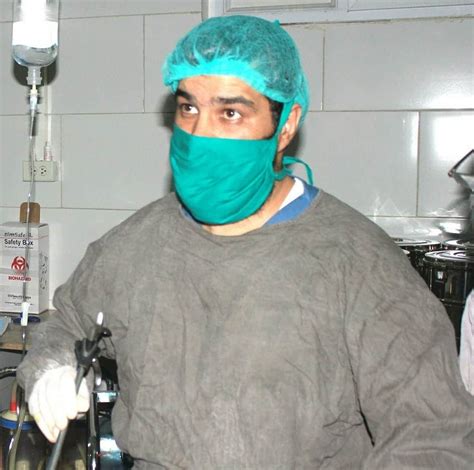 ډاکتر عبدالقهارصحرايي دلیپراسکوپي او عمومي جراحي متخصص Kabul