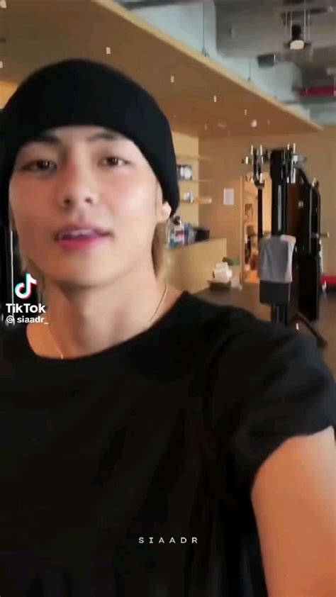 Pin de 𝕁𝕜 en BTS VIDEO Busqueda de fotos Chicos bts Chicas