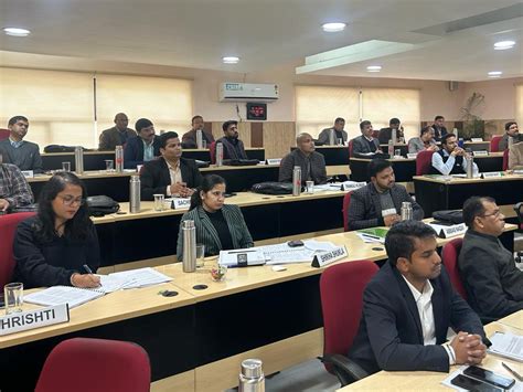 Lucknow ADM S Training Program At IIM Lucknow From Today 2 Days