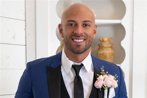 Love Is Blind”s Izzy Breaks Down His Emotional Wedding Day And His