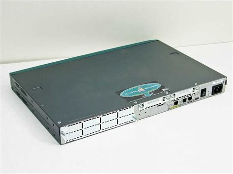 Cisco Cisco2620 2600 Series Network Router W Faceplate 100 240v 1 5a 0 75a As Is