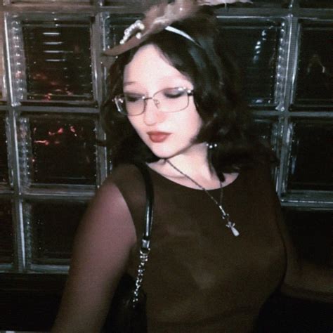 Elena ︎︎ I Need To Get Rich Quick ༇ 🦢💼📸🎞️ Instagram