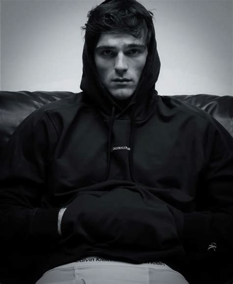 Jacob Elordi Celebrities Male Hottest Male Celebrities Hot Actors