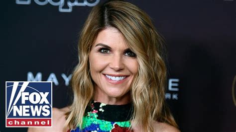 Lori Loughlin Bail Set At 1m In College Admissions Bust Youtube