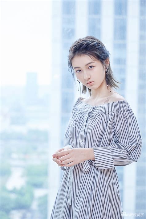 美少女张子枫长大了！造型前卫时尚路上越走越好雪花之韵新浪博客