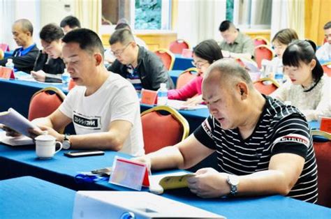 人生无处不营销——秦毅教授教你制定制胜的竞争策略、实现渠道创新、终端突围！ 云南大学高级管理研修班【报名官网】 云南大学企业管理培训中心 云南