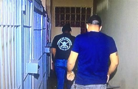 Vigilantes penitenciários são presos suspeitos de levar detentas para casa