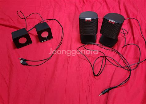 작은 사이즈 스피커 2세트입니다데스크탑용 작은 스피커 키보드마우스스피커 중고나라