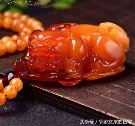 心理測試 4個精美琥珀吊墜 哪個最開運 測你最近會有什麼好運 每日頭條