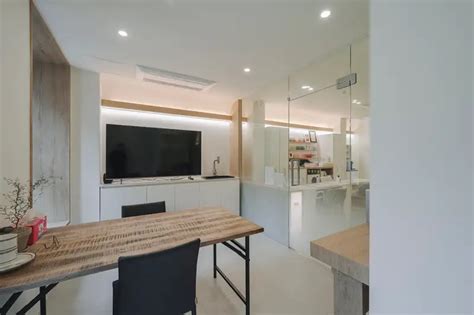 따뜻한 화이트우드톤 복층 공간을 활용한 부산 네일샵 겸 미용실 인테리어 부산 서구 토성동