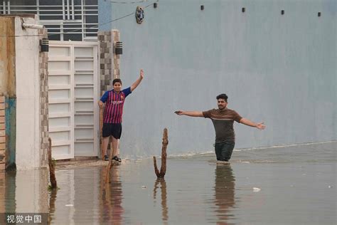 伊拉克遭遇强降雨 总理下令全国停工停课一天 搜狐大视野 搜狐新闻
