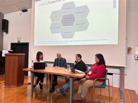 黄荣怀教授应邀参加于斯洛文尼亚举办的16th Asef Classroom Network Conference 智慧学习研究院