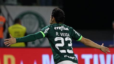 Histórico Raphael Veiga atinge marcas importantes pelo Palmeiras