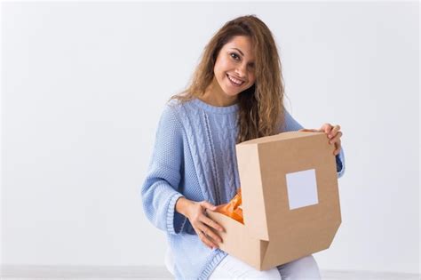Retrato De Una Joven Sonriente Foto Premium