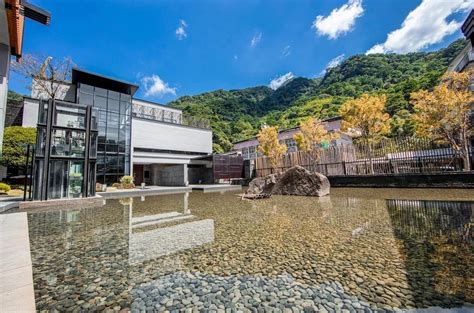 烏來【璞石麗緻溫泉會館】位於溪畔的唯美精緻溫泉湯屋