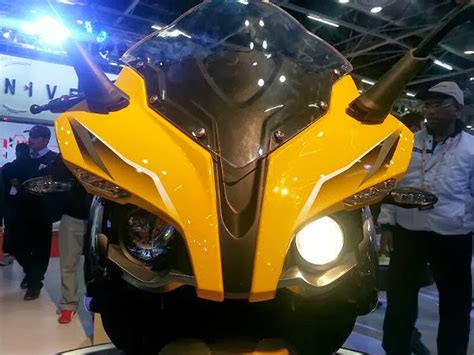Motor Sport Foto Bajaj Pulsar Ss400 And Bajaj Pulsar Cs400 Terbaru 2014
