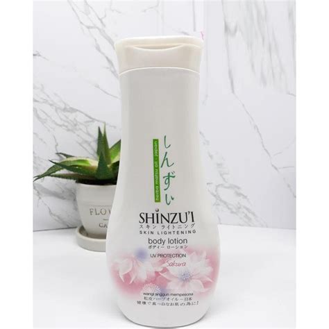 Jual Shinzui Skin Lightening Body Lotion Sakura 210ml Shopee Indonesia