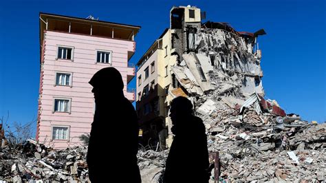 СЕДМИЦА СЛЕД ТРУСА В ТУРЦИЯ Истории за неугасващата надежда Региони