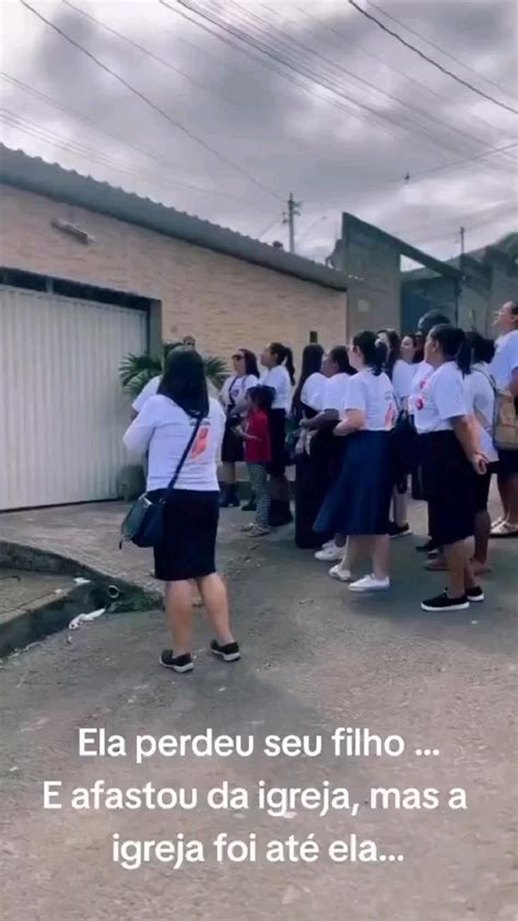 Ela Perdeu O Filho E Se Afastou Da Igreja Ent O A Igreja Foi Atr S Dela Piadas Crist S Frases