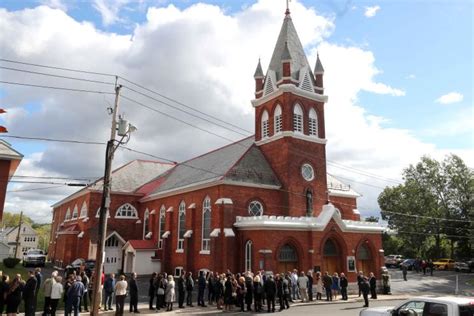 Hundreds Flock To Wake For Sisters Killed In Upstate New York Limo Tragedy