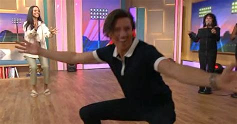 Vernon Kay Saves The Day With Breakdancing Moves As Guest Refuses To