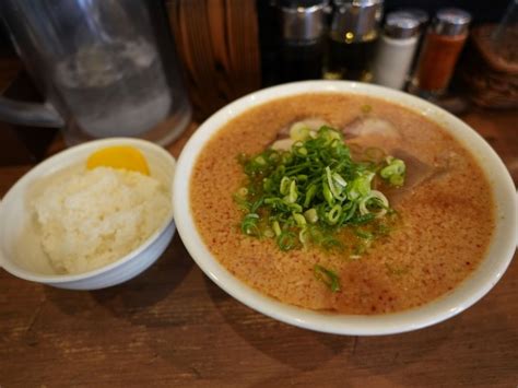 『ラーメン 麺硬め＋油多め＋一味多め＋サービスライス』らーめん一途のレビュー ラーメンデータベース