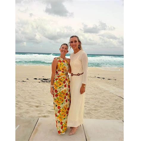 エリーゼ・メルテンスさんのインスタグラム写真 エリーゼ・メルテンスinstagram「wta Finals Gala 🤍 5th