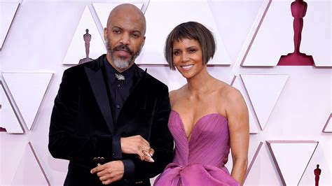 Halle Berry Shows Off Long Hairstyle After Viral Jokes About Her 2021