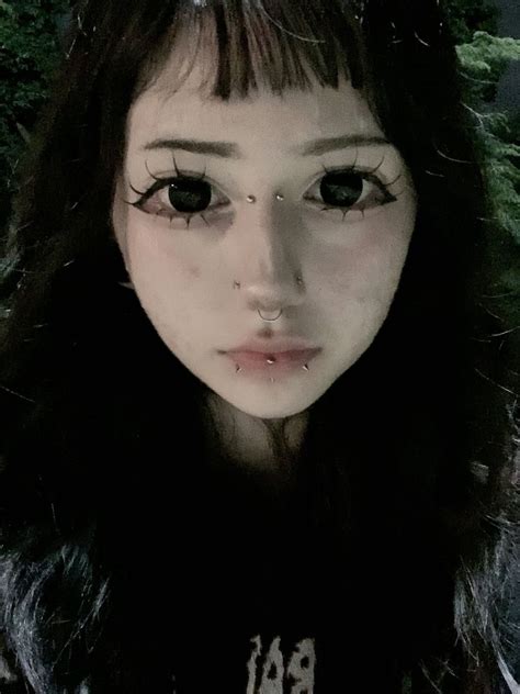 Пин от пользователя Nayade на доске Pines Creados Por Ti Идеи макияжа Макияж эмо Макияж глаз
