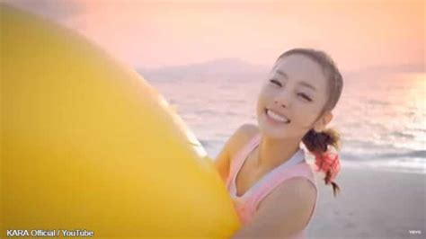 Kara、「go Go サマー！」を12年ぶりにリメイク！ Mvをオマージュした最新cmがエモすぎる・・ 小道具から座る場所まで、全て当時を