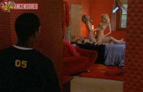 Naked Laurie Wallace In Paper Soldiers