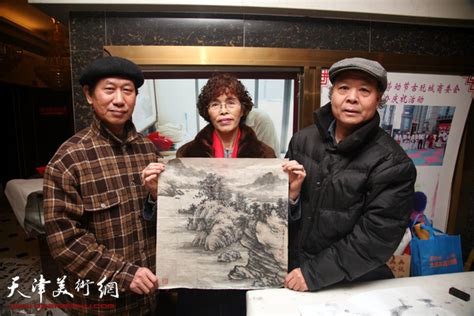 洪喆书画院迎春送福活动在君临天下古玩城举行 天穆文体 天穆网